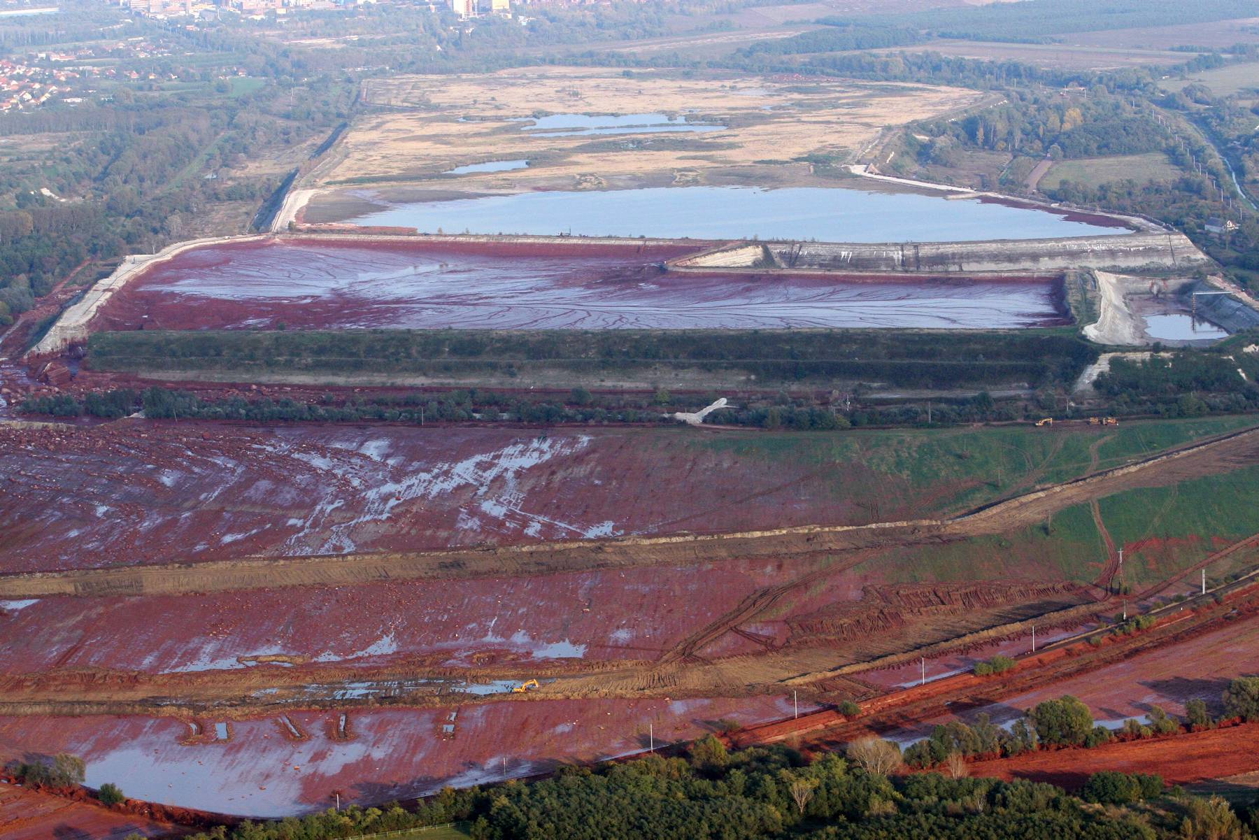 The Ajka tailings dam failure, 2010 – Fondazione Stava 1985 Onlus